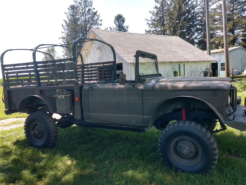 67 M715 Kaiser Jeep with Dump Trailer 3
